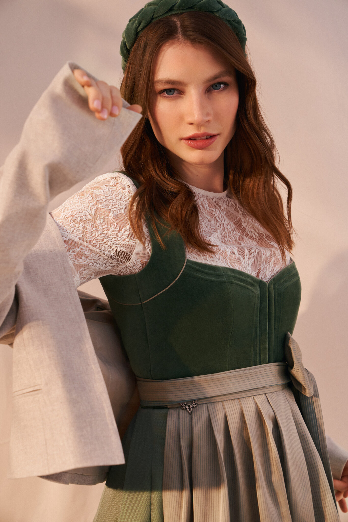 Ein Dirndl zu Weihnachten - ein Dirndl von CocoVero -Winter Dirndl